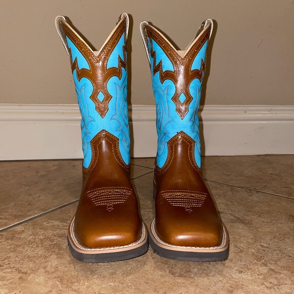 Ariat | Shoes | Womens Unbridled Ariat Square Toe Boots | Poshmark